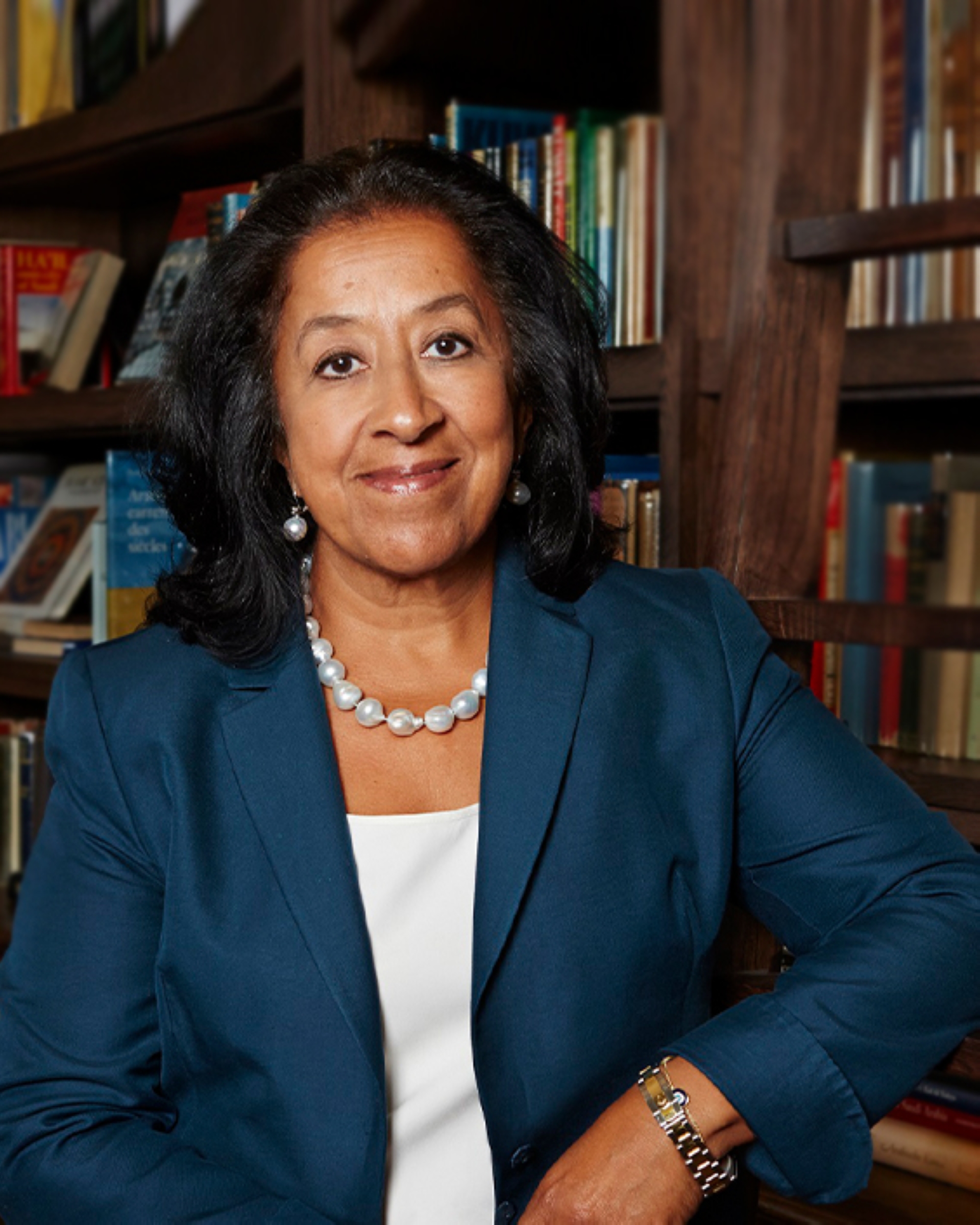 Lubna al-Olayan - Saudipedia