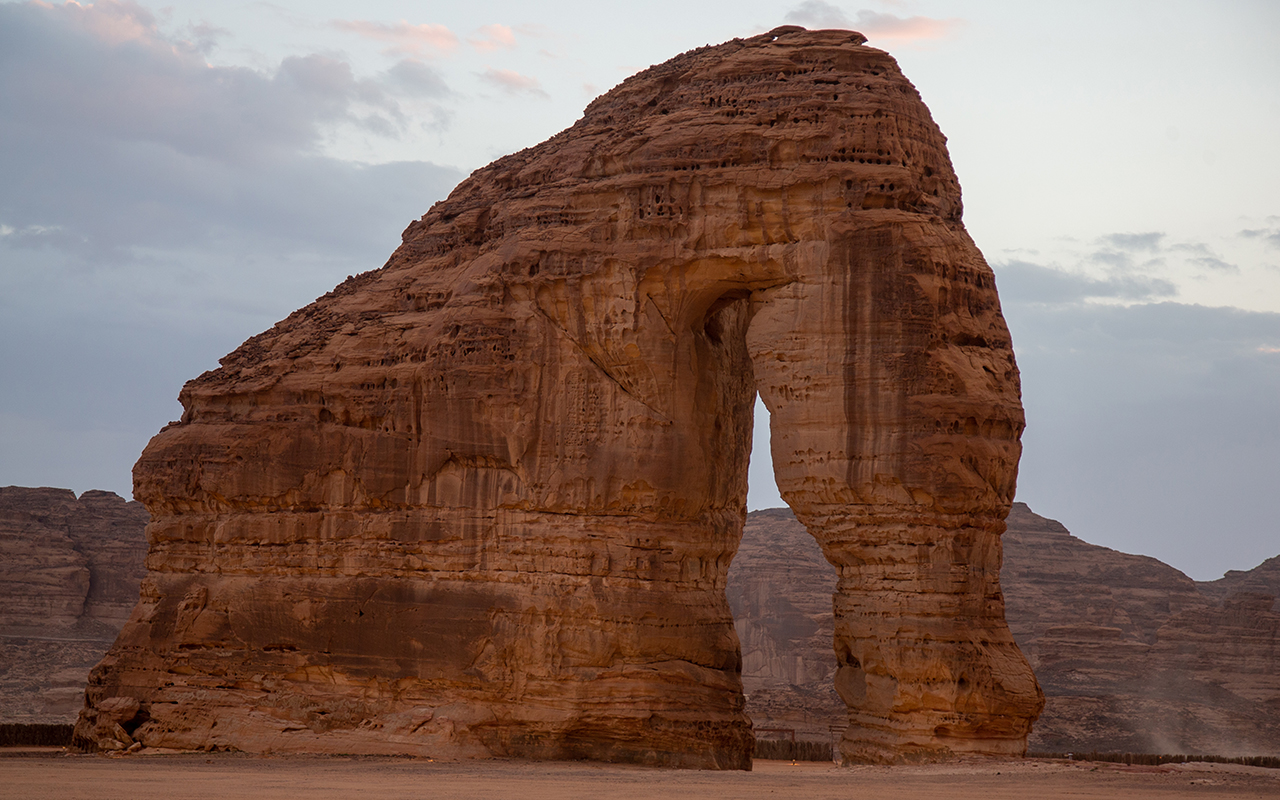 Elephant Rock (Jabal AlFil) - Saudipedia